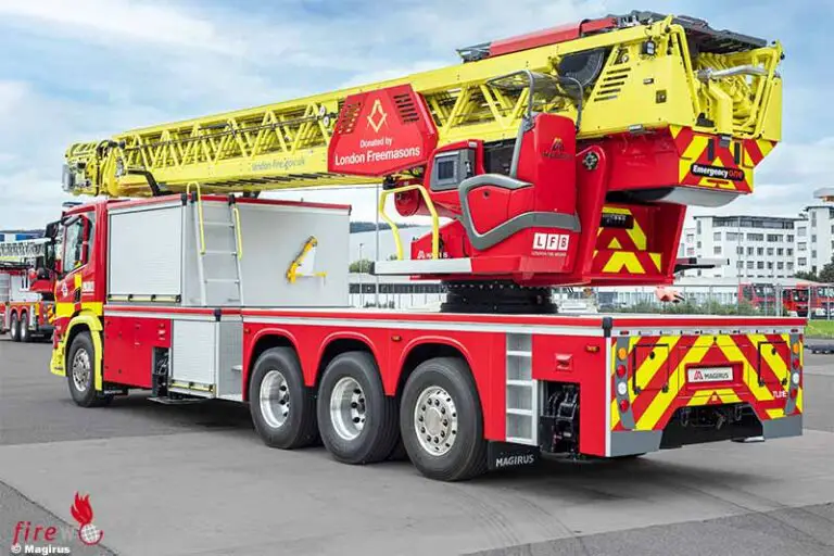 Magirus liefert für die Feuerwehr London die höchsten Drehleitern ...
