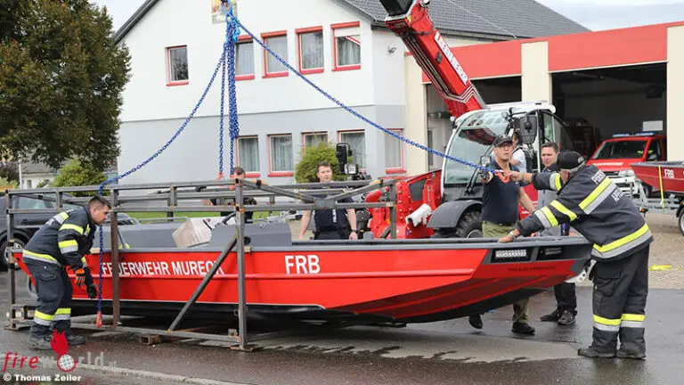 Stmk: FF Apfelberg & FF Mureck → neues Feuerwehrboot SJX 2170 EcoBoost ...