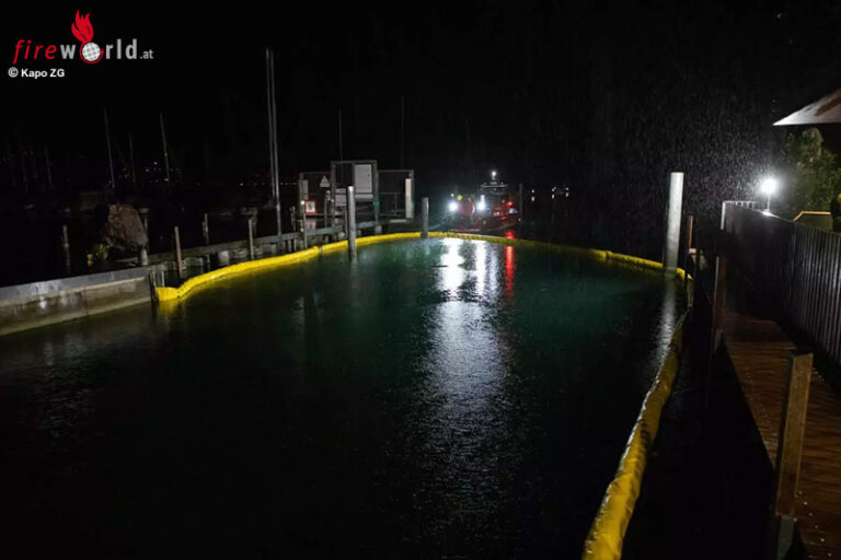 Schweiz: Lenker versinkt mit Jaguar im Zugersee - Fireworld.at